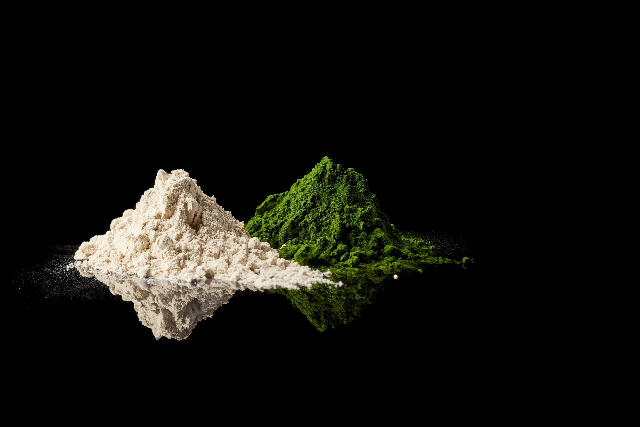 Taste and colour-neutral microalgae as a plant-based food ingredient